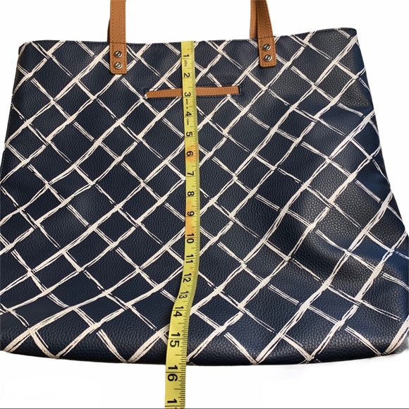 thirty-one | Bags | Hp Thirtyone Around Town Tote Euc Shoulder Bag Navy ...